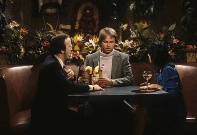 Terence Mcgovern John Ritter Joyce Dewitt On Threes Company 1982 Tv Old ...