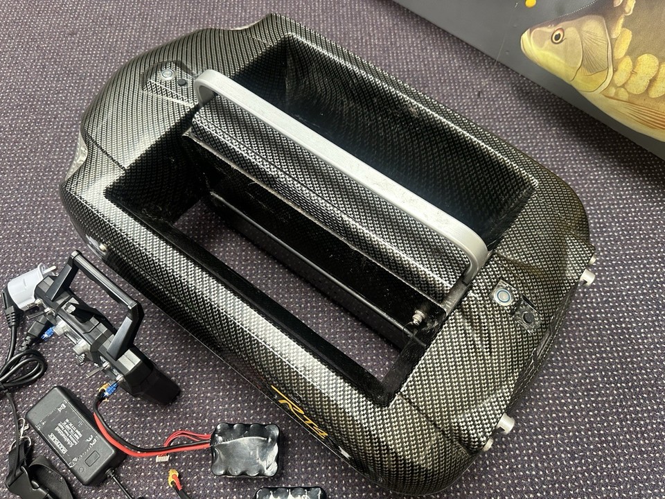 Carplounge rt4 bait boat & extras carp fishing Boat | eBay UK