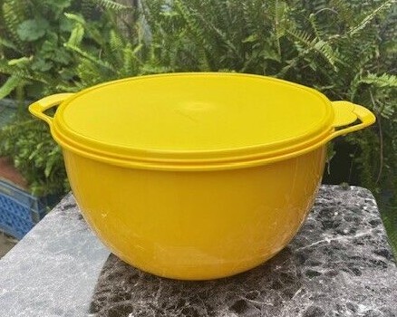 Tupperware Thatsa Mega Bowl Mixing Bowl 42cup / 10 Liters Cups NEW! | eBay