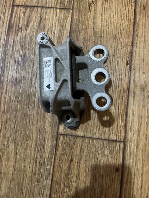 GMC ACADIA 3.6L ENGINE MOTOR RIGHT SIDE MOUNT BRACKET OEM 2017 - 2022 ...