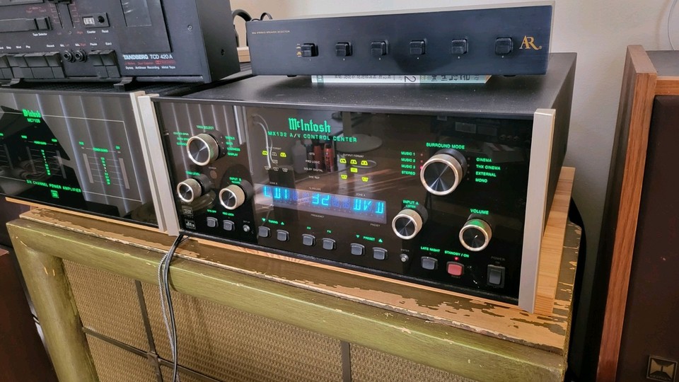 McIntosh MX132 A/V CONTROL CENTER PREAMPLIFIER WORKS W/ Remote Control ...