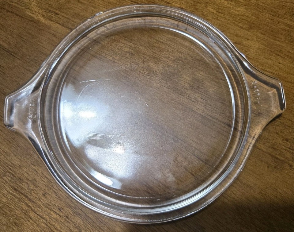 Pyrex 473-B Yellow/Red Daisy Silhouette 1L Casserole Dish With Lid | eBay