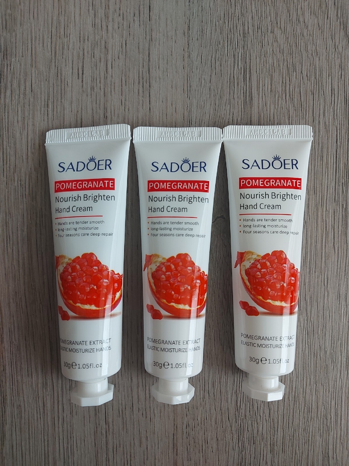 Lot Of 3 Sadoer Pomegranate Nourish Brighten Hand Cream 30g/1.05fl oz ...