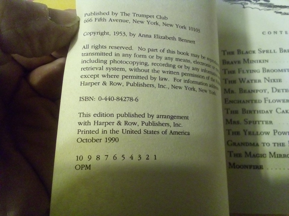 Anna Elizabeth Bennet,Little Witch, Paperback Book October 1990. VG ...