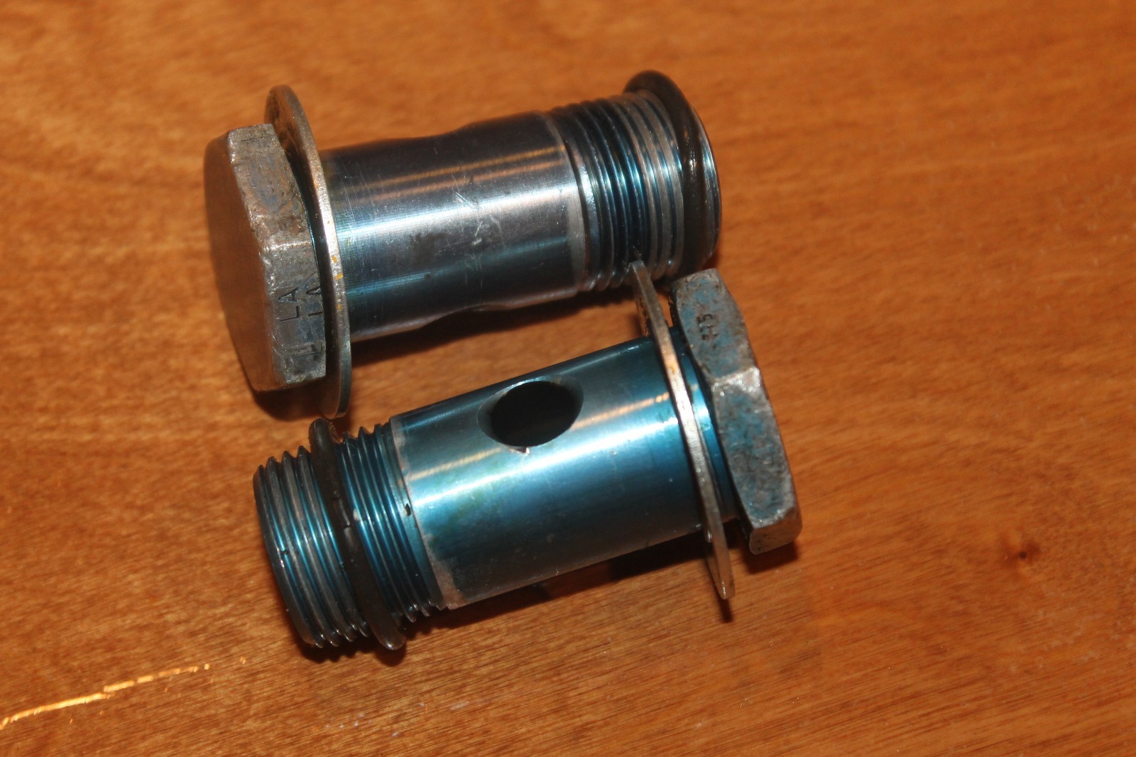 Sikorsky Helicopter Bolts AN775-12D for sale online | eBay