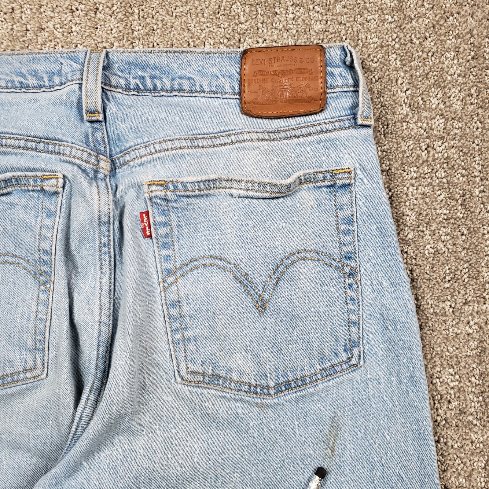 LEVIS Wedgie Jeans size 30x26 Blue Light Wash Straight Cropped Raw Hem ...