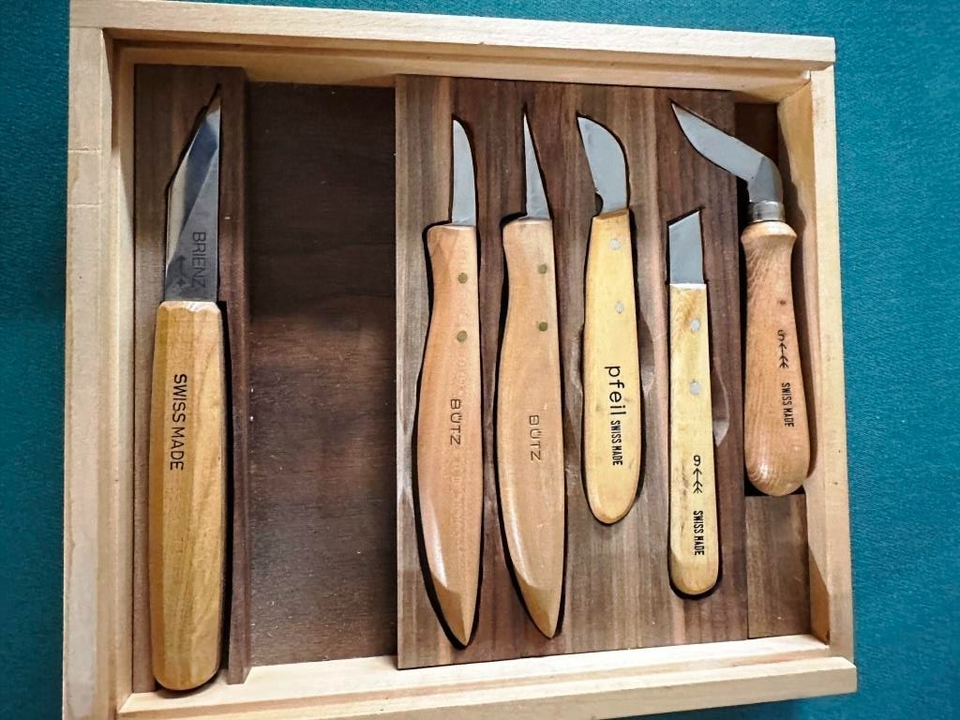 PHEIL (4) & BUTZ (2) Chip Carving Chisels, Wooden Case and Four Books ...