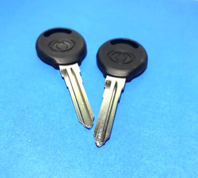 2x Uncut Ignition Key Blank Fits Mazda Familla 323 MX-3 MX-6 626 929 RX ...