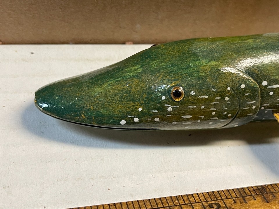 10" MUSKIE ICE FISH SPEARING DECOY~ FOLK ART FISHING LURE SIGNED | eBay