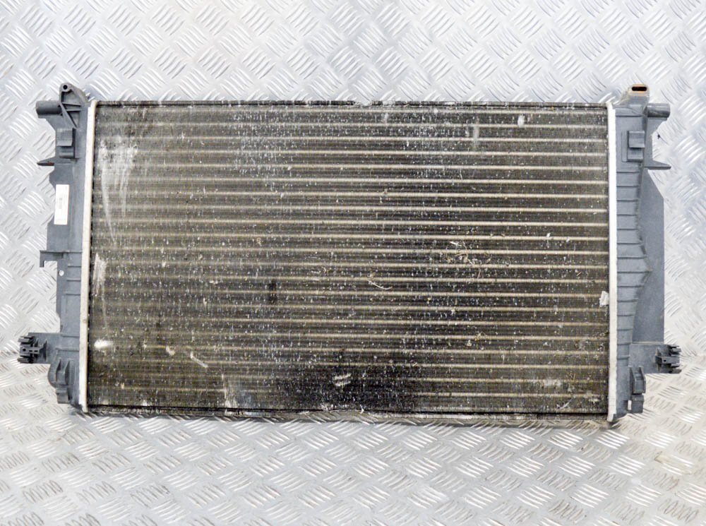 MERCEDES-BENZ SPRINTER W906 2.1d 95Kw Engine Cooling Radiator ...