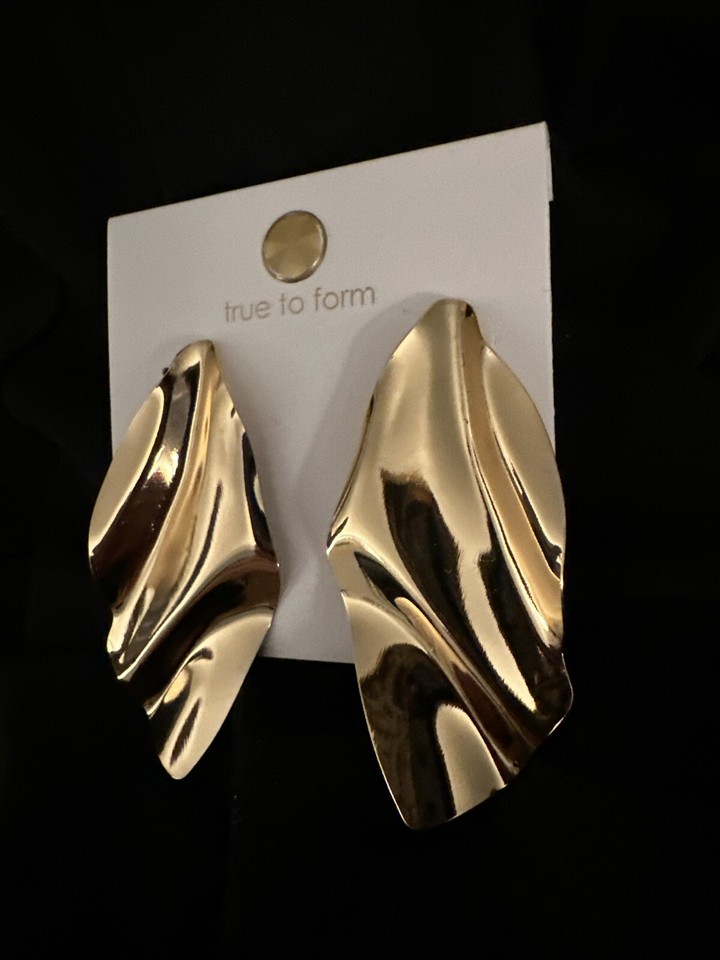 True to Form Statement Earrings Gold Tone Crinkle Wavy Oval New On Card ...