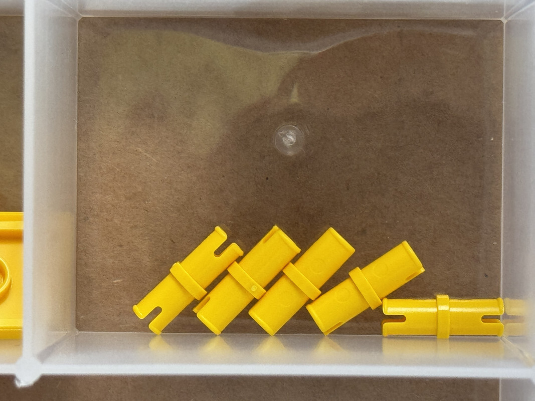 LEGO Parts - Yellow Technic, Pin without Friction Ridges - No 3673 ...