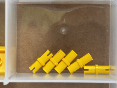 LEGO Parts - Yellow Technic, Pin without Friction Ridges - No 3673 ...