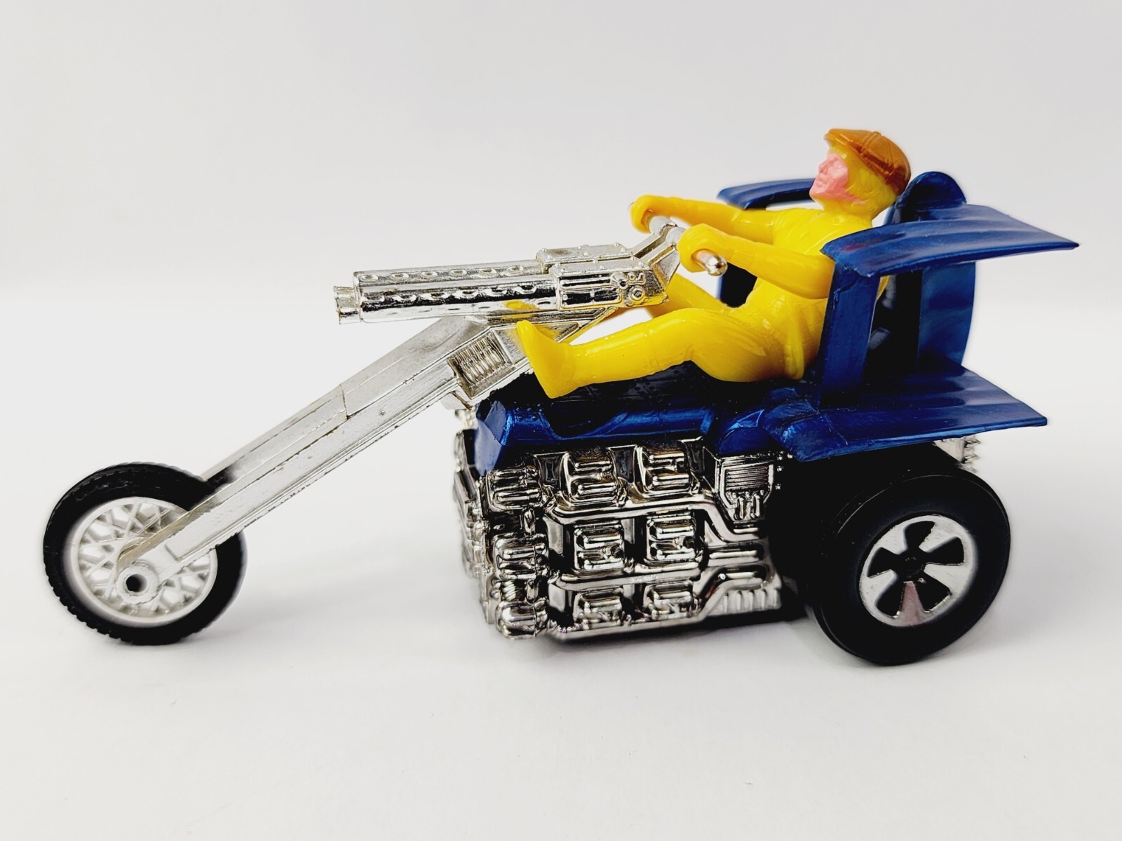 HOT WHEELS CHOPCYCLES SOUR KRAUT BLUE PROFESSIONAL RE-CHROME ENGINE ...