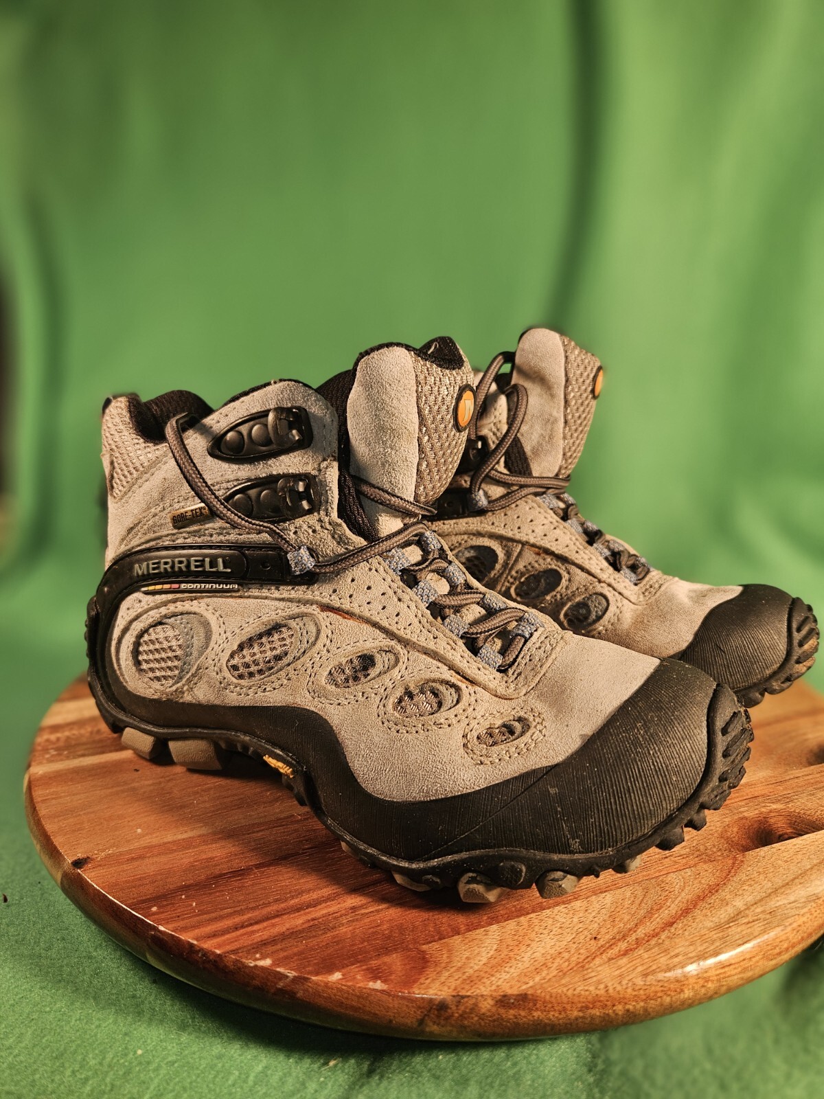 Merrell Boots Chameleon II Ventilator Continuum Hiking Boots Women's ...