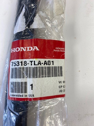 2017-2020 Honda CR-V Seal, Rear Door (Lower) 75318-TLA-A01 | eBay