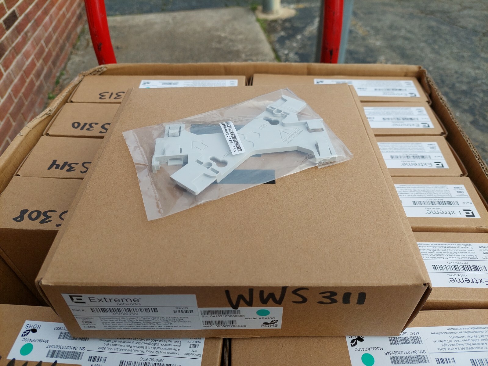 AEROHIVE NETWORKS AP230 AP250 WALL MOUNT , PLUS MORE MODELS 3BRABA001P4 ...