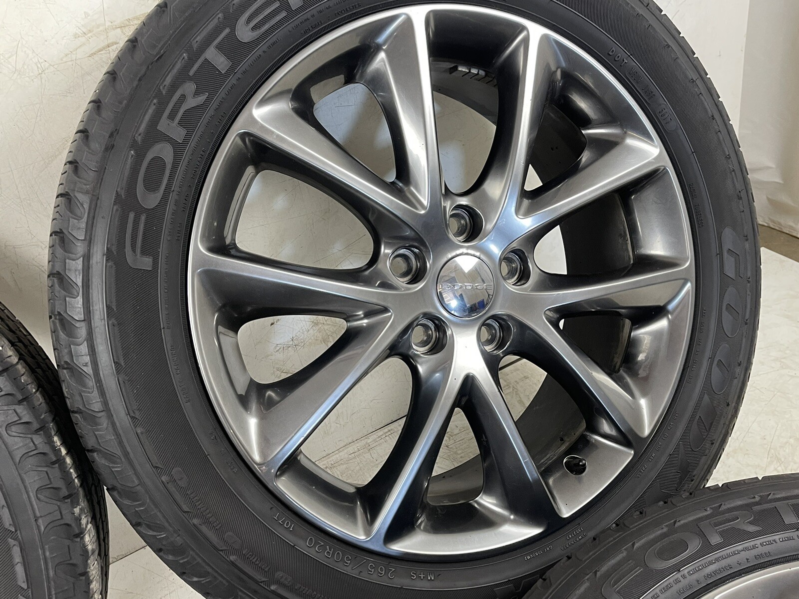 20" Dodge Durango Factory Wheels Rims Hyper Gray OEM Set of 4 2496 ...