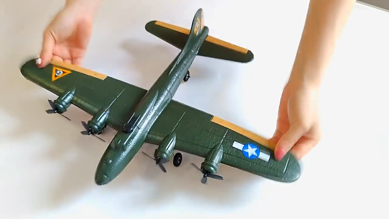 2.4G RC Remote Airplane B17 Bomber Glider Fixed Wing Plane Fighter Toy ...