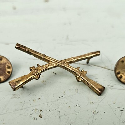 WW2 Era US Army Crossed Rifle Infantry Collar Insignia | eBay