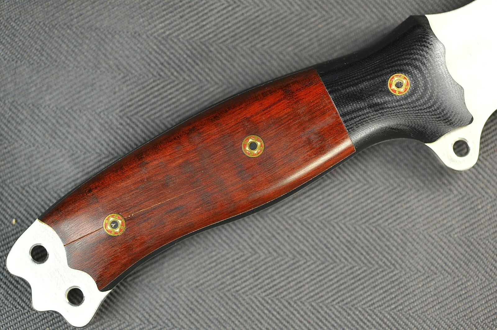 Busse Custom Force One .224" Satin INFI Blade Black G10 G-rexed ...