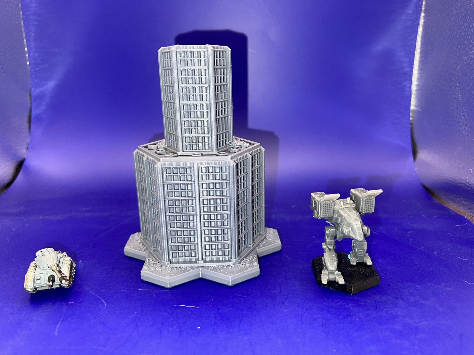 Ruined Sci-fi Hex High-Rise w/ Hex Base, Battletech Compatible (6 | 8mm ...