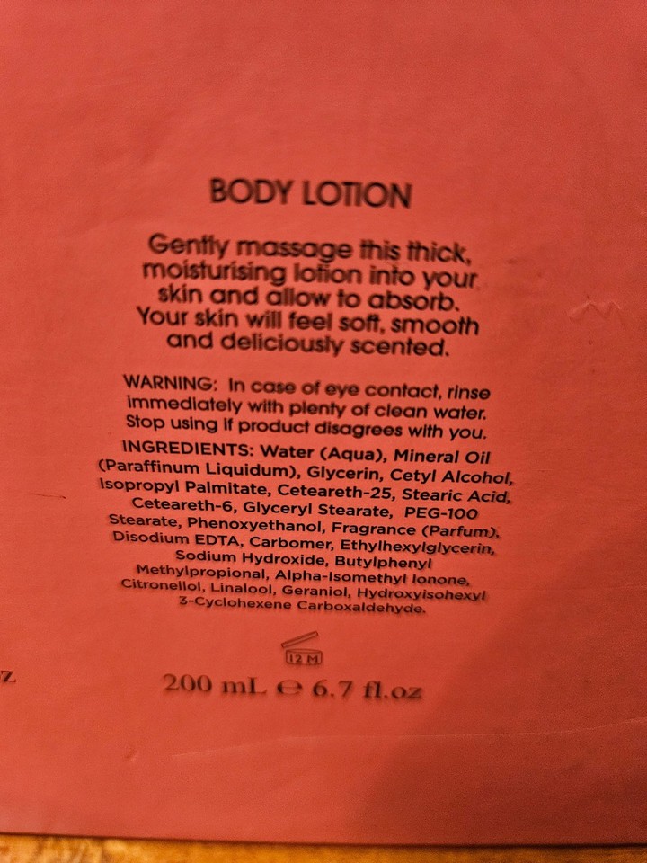 Russell & Windsor Peony&Geranium Foam bath, Body oil, lotion and Scrub ...