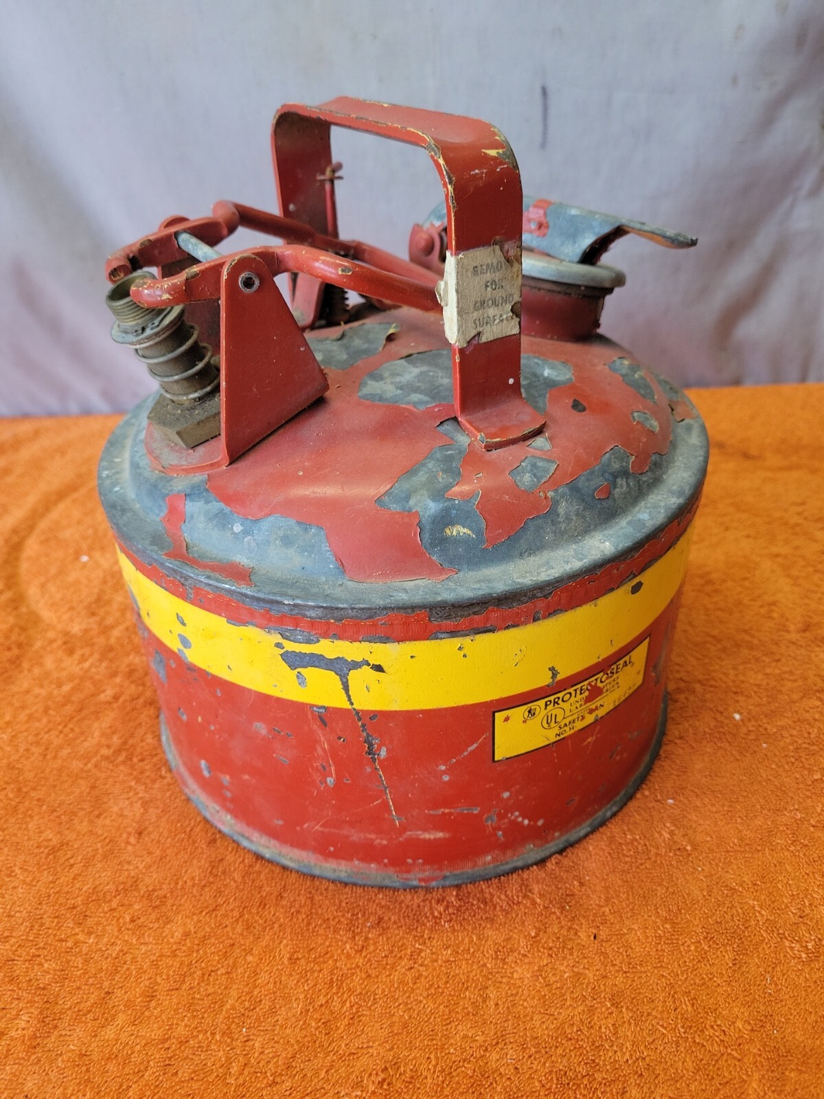 Q•Vintage Protectoseal Company Chicago. Red Gas Can, Home Decor. | eBay