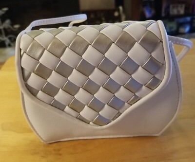 Small Vintage Silver &White Leather Handbag with Shoulder Strap | eBay