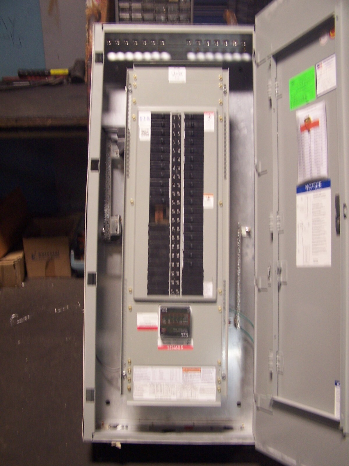 EATON PRL1A 100 AMP MAIN LUG PANELBOARD W/ 120KA SURGE PROTECTOR 208Y ...