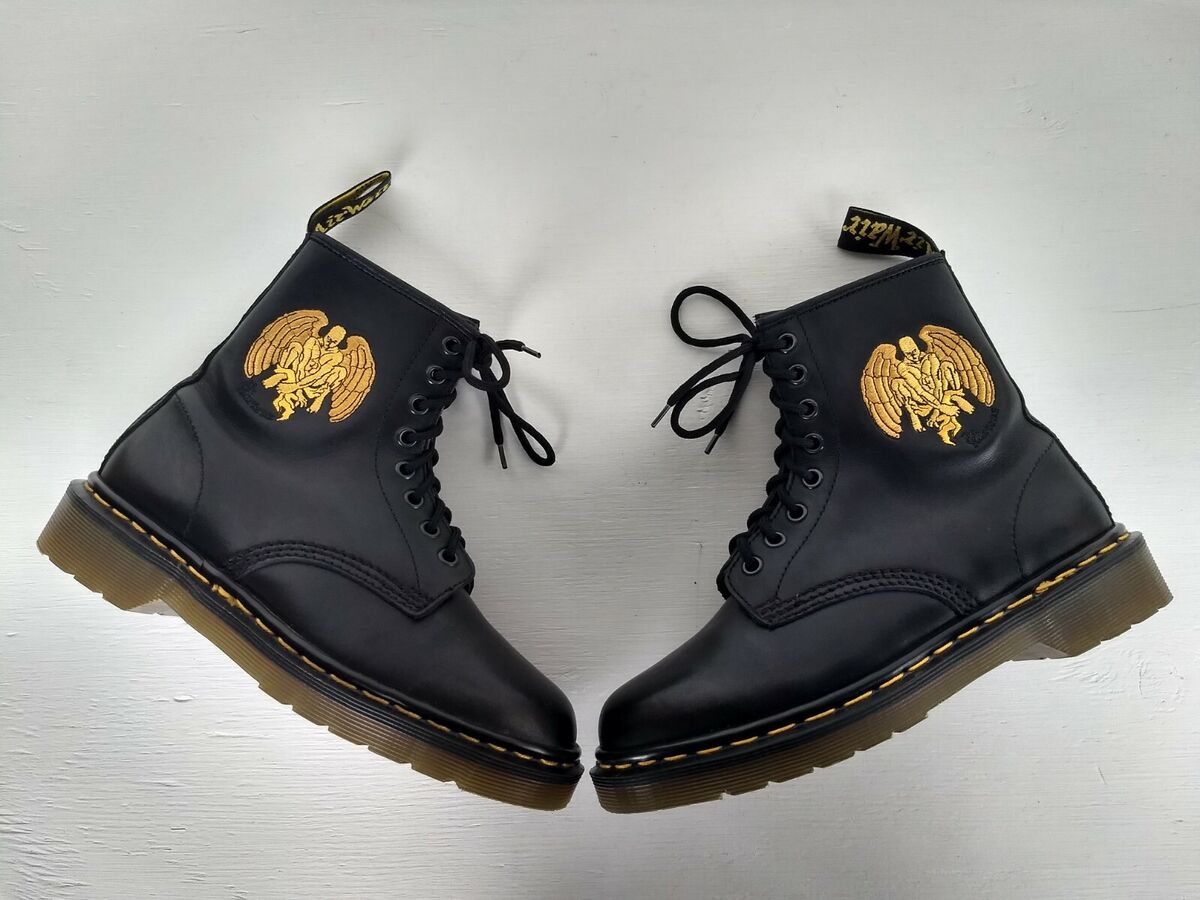 DR. MARTENS EMBROIDERED GOLD GARGOYLE BLACK BOOTS 5UK MADE DR. MARTENS EMBROIDERED GOLD GARGOYLE BLACK BOOTS 5UK MADE