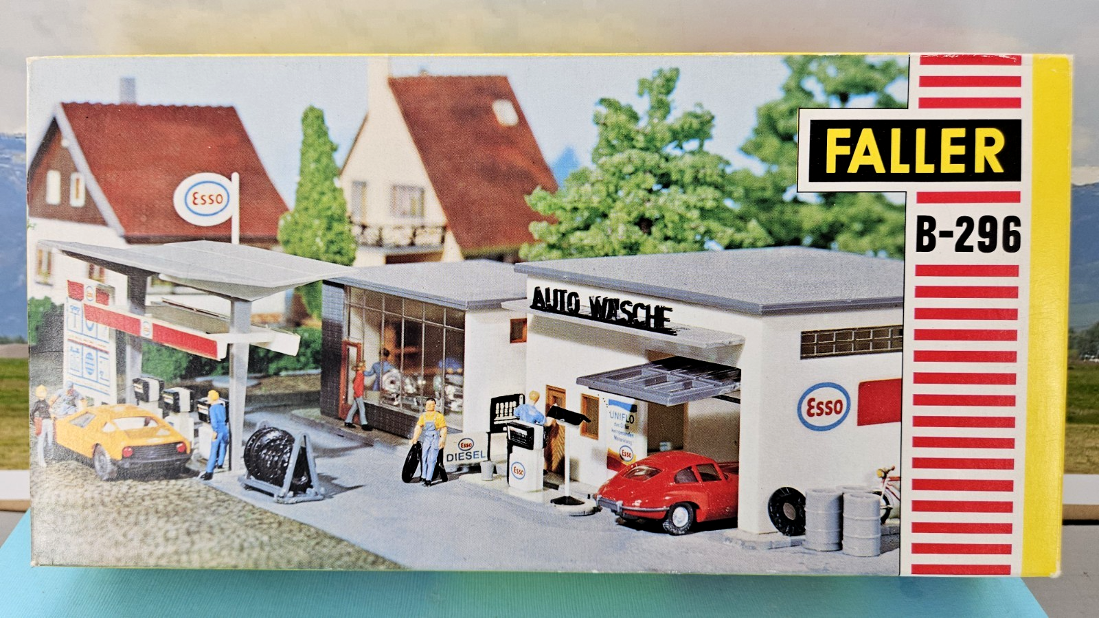 Vintage Faller HO (1:87) Scale Model Kit - Esso Gas Station w/ Car Wash ...