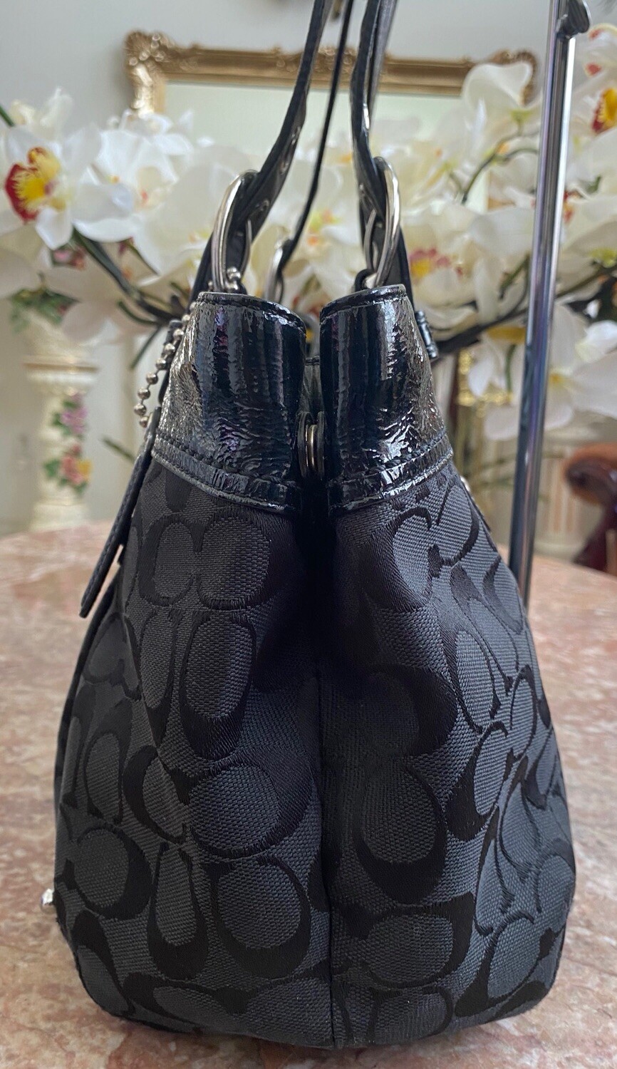 COACH SIGNATURE BLACK SOHO JACQUARD PLEATED TOTE F13742 EUC, MSRP $358 ...