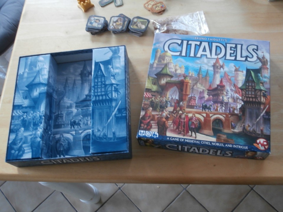 Windrider Games Bruno Faidutti's "Citadels" (2016) Complete Excellent ...