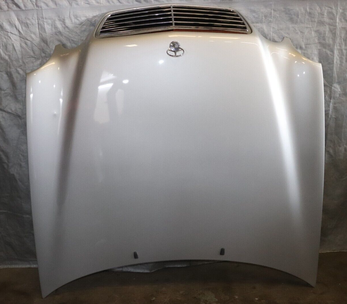 99-02 01 02 2000 MERCEDES CLK CLK430 W208 HOOD BONNET FRONT GRILL 744 ...