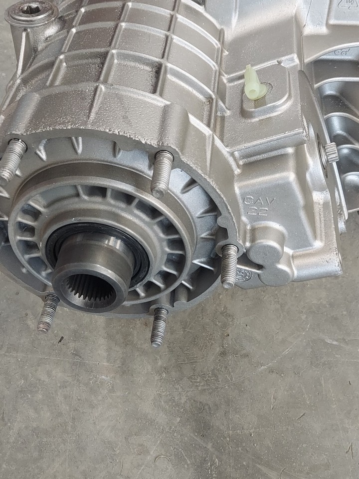 2003-07 GM 246 NP246 (NP8) Remanufactured Transfer Case w/New HD Alum ...