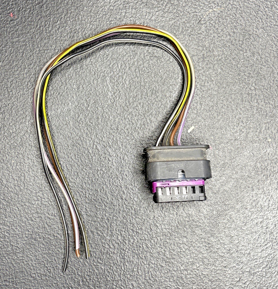 2013-2018 BMW M3 3-Series F80 F30 LCI Rear Tail Light Lamp plug-wire ...