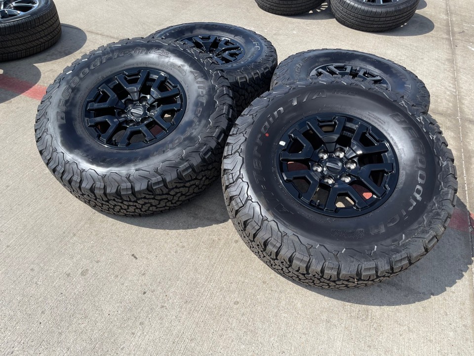 17" Ford F-150 Raptor Bronco OEM rims wheels 10461 tires 37" BFG | eBay