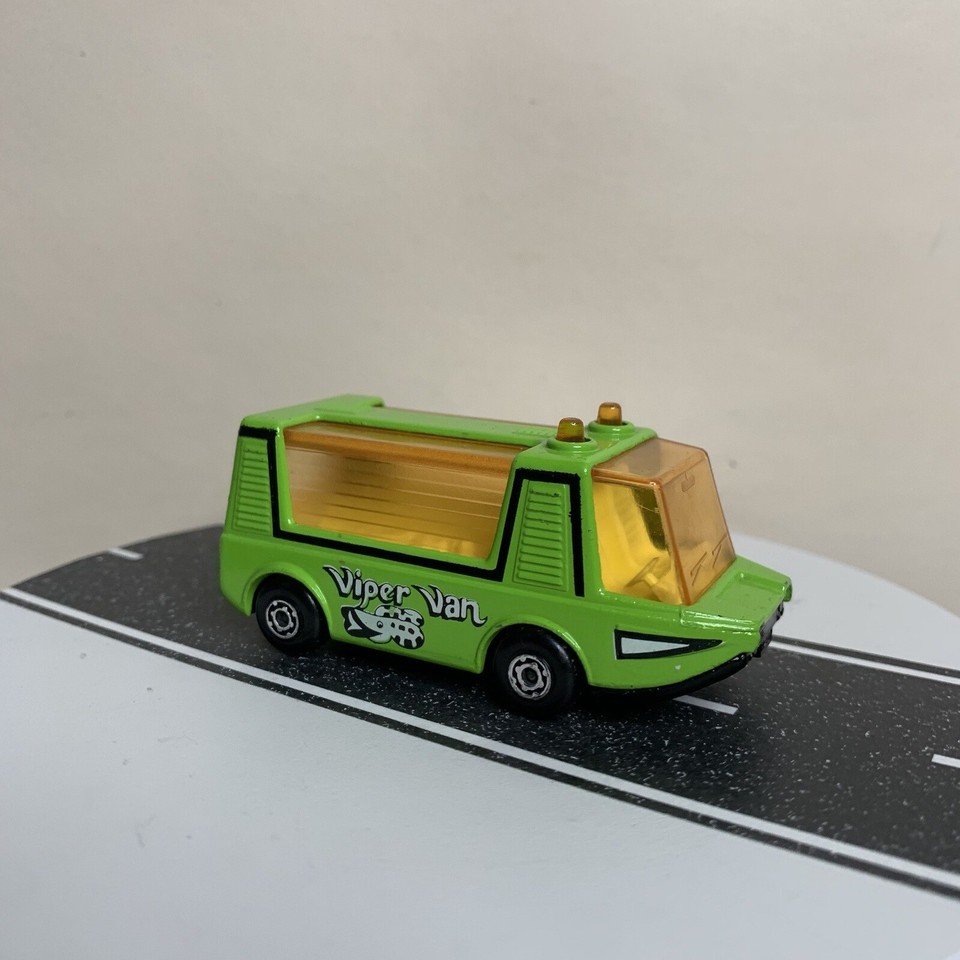 1971 Matchbox Lesney Superfast Green Stretcha Fetcha Viper Van Green ...