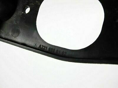 Mercedes-Benz S W221 2006 Right fender sill mounting bracket ...