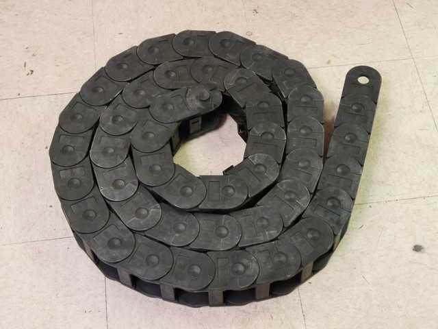 IGUS CABLE HOSE CARRIER WIREWAY FLEX TRACK 340.050.100 122"L 2-1/2"W 2 ...