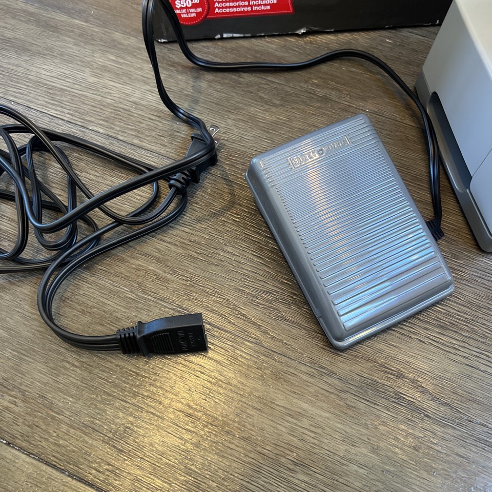 SINGER 4411 Heavy Duty 120W Portable Sewing Machine - Grey | eBay