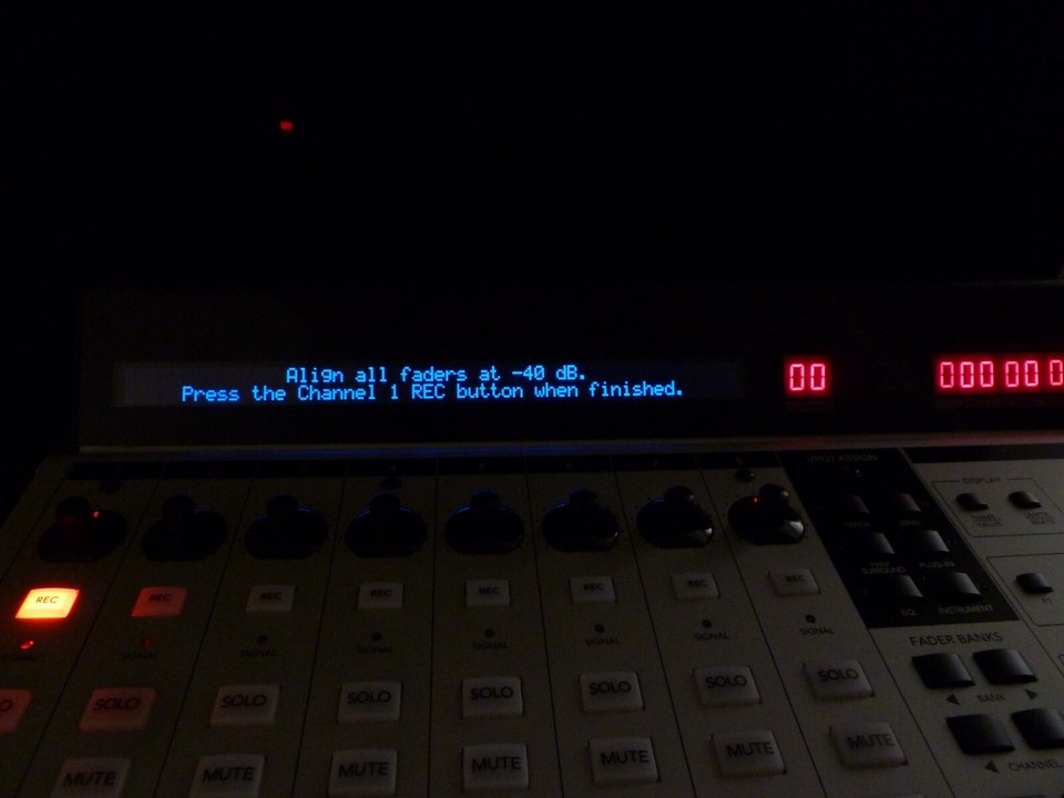 Mackie Control Universal MCU Pro XT C4 (Super Enhanced Black) PMVA LED ...