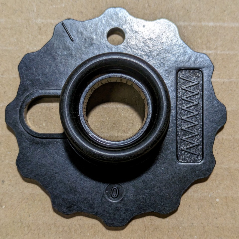 Vintage SINGER TOP HAT B Cams, Fashion Decorative Stitch Discs, Zig-Zag ...