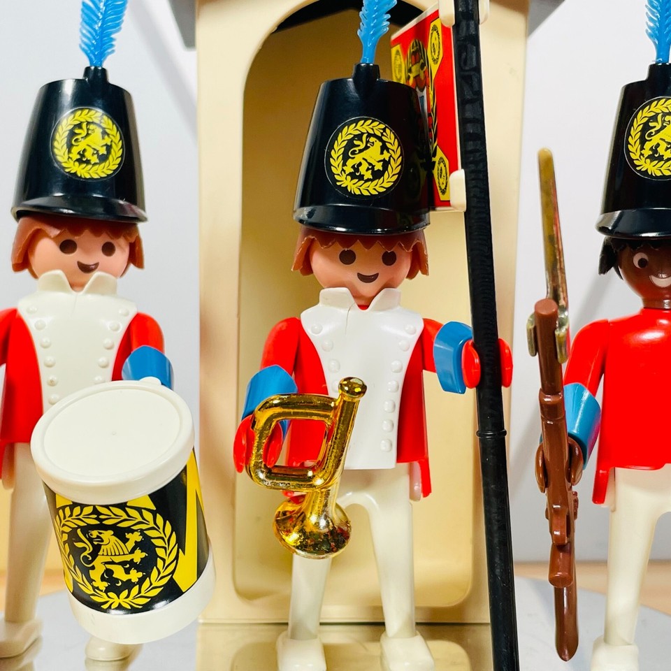 Vintage Soldiers Royal Guards Sentry House Klicky Playmobil Playset with Figures | eBay