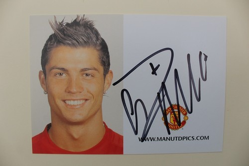 2007-08 Cristiano Ronaldo Signed Manchester United Club Card - VERY ...