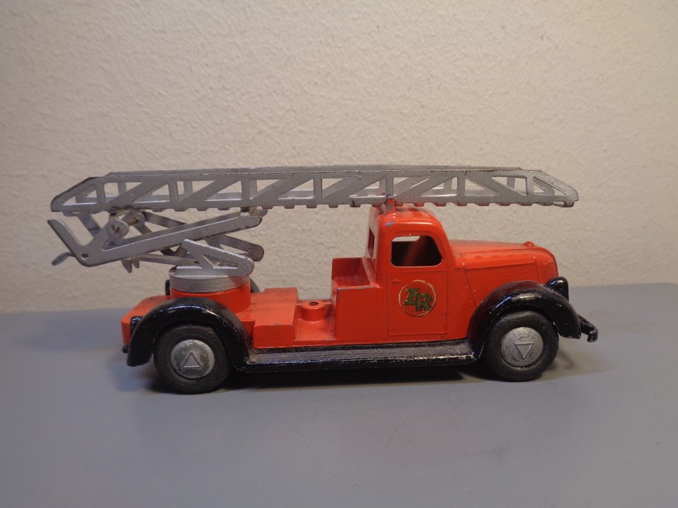 TEKNO DENMARK 485 VINTAGE 1940'S TRIANGEL ZONEN FIRE ENGINE TRUCK VERY ...