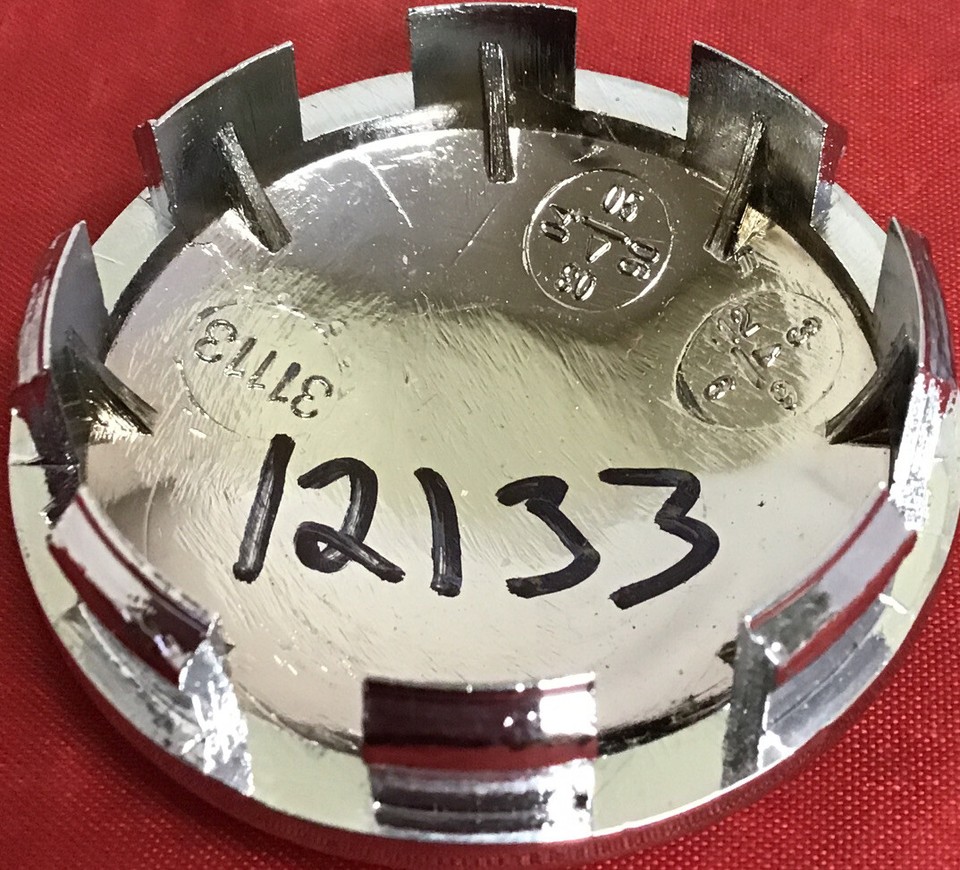 ONE USED CHROME CENTER CAP 31113 12133 | eBay
