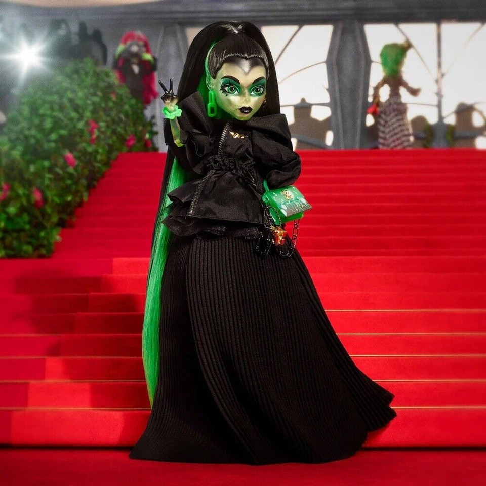 Off-White c/o Monster High • Symphanee Midnight Doll • Cross-Posted ...