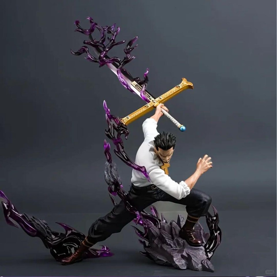 One Piece Hawk Eye Mihawk Figure Combat Pose | eBay